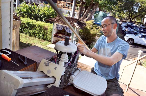 A one man operation | News, Sports, Jobs - Maui News